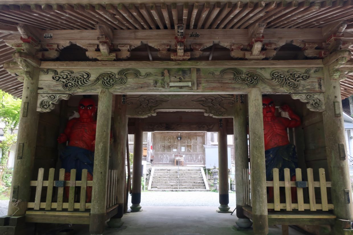 Shakain(釈迦院) ~temple standing up to the 3333 stone steps, Kumamoto ...